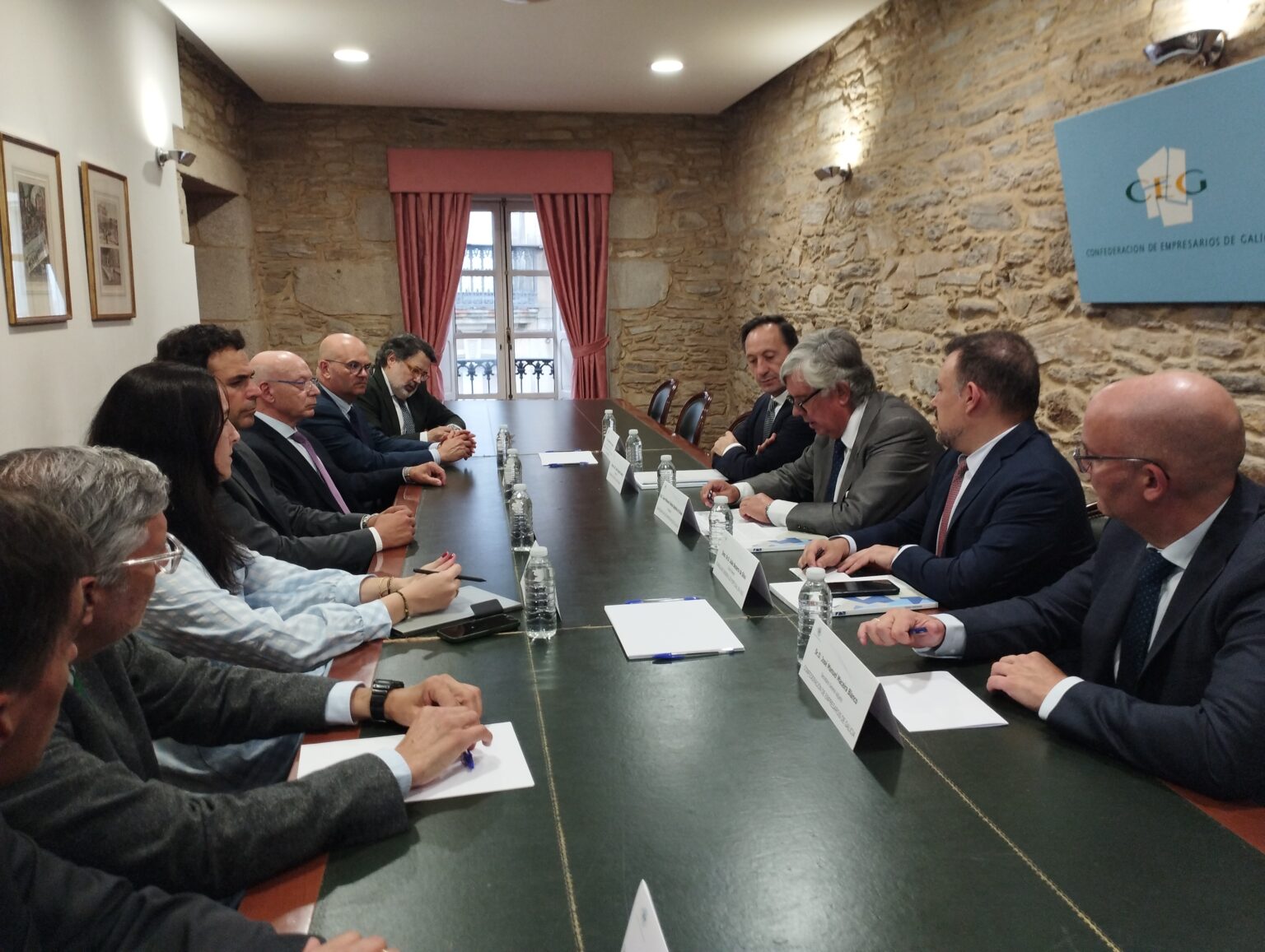 La CEG se reúne con el nuevo embajador de Portugal en España, José ...